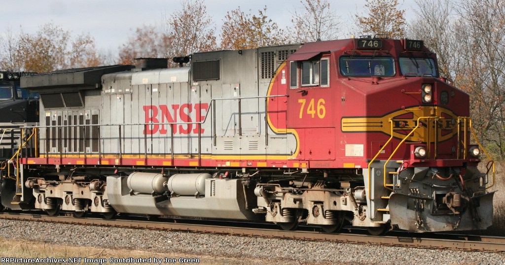 BNSF 746